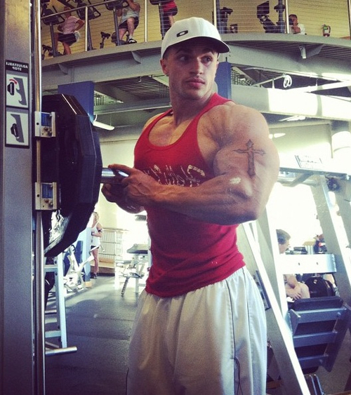 the beauty of male muscle: Raciel