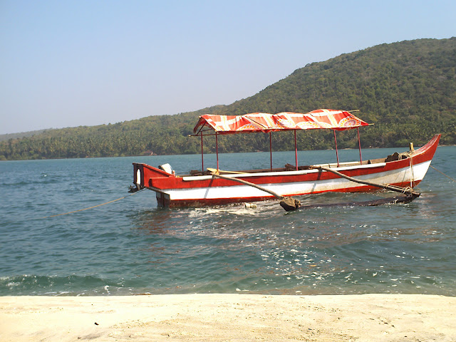 Konkan : God lives here...: DEVBAG BEACH...... 'DEVBAG SANGAM'.....