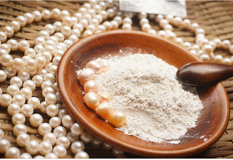 Brittany Does Faces: Pearl Powder; Ancient Wonder, Modern Marvel