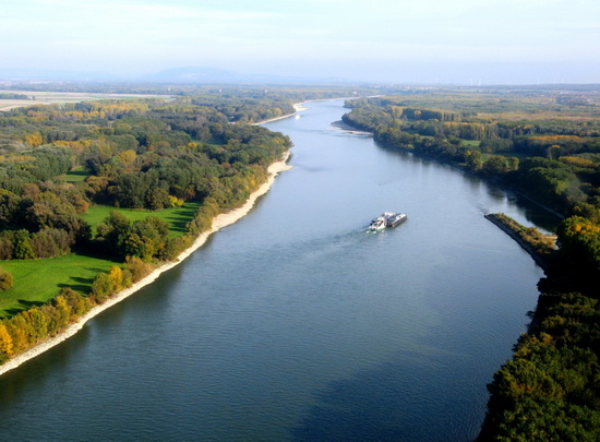 THE WORLD GEOGRAPHY: 10 Deepest Rivers in the World