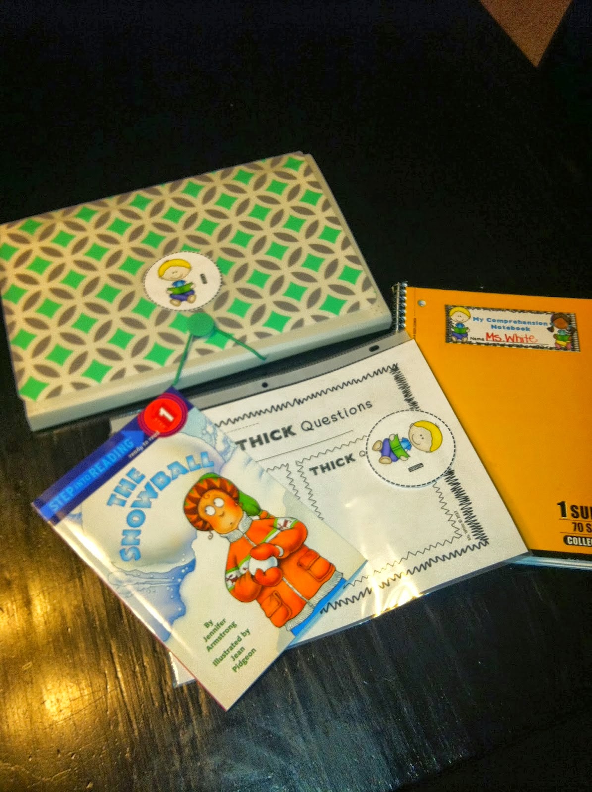 Ms. White's Kiddos: Comprehension Centers Throwback & a New Year's Freebie