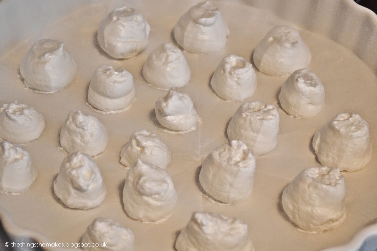 How to Make Meringue Snowmen | The Things She Makes