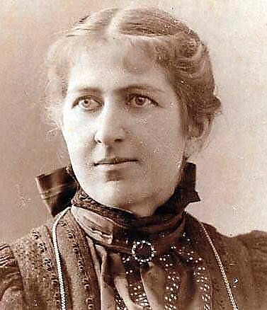 Through the Hourglass: Nora Bird Barbour & the Educator Crackers