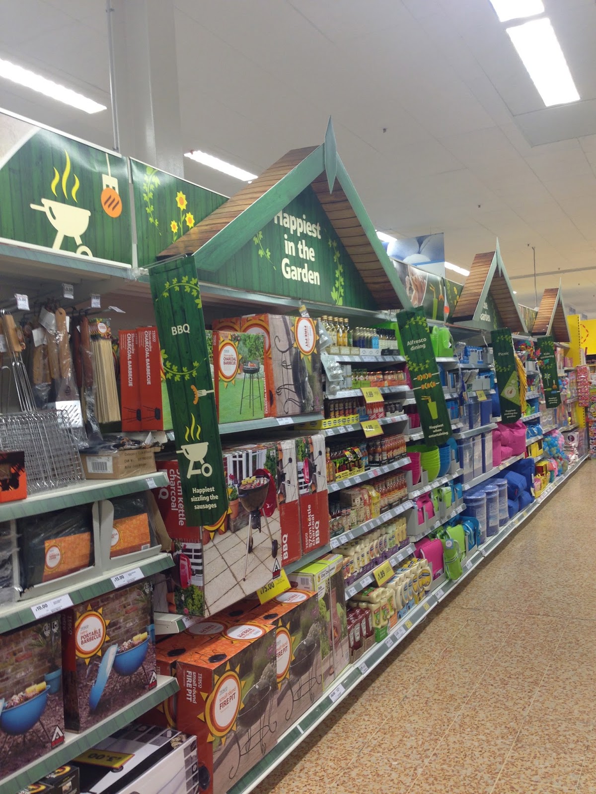 MESH IN-STORE INSPIRATION: Tesco Summer Aisle