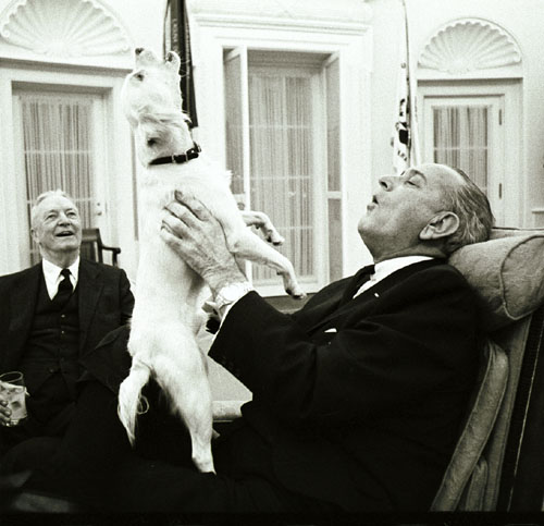 Pol Light: Lyndon Johnson Sings with Dog Yuki
