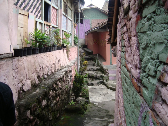 PERKEMBANGAN RANCANGAN ROMO MANGUN (1984-2008) PADA PEMUKIMAN KALI CODE ...