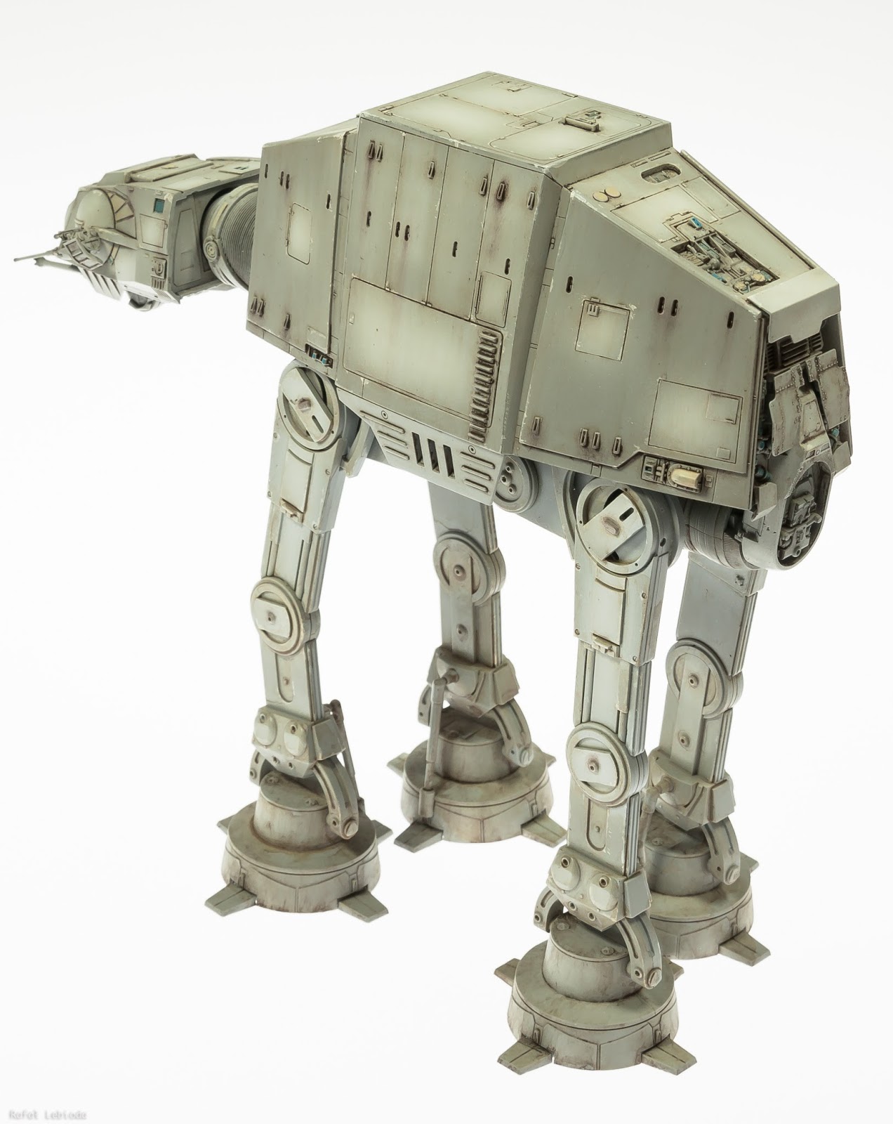 MODEL SECTOR: AT-AT (Star Wars)