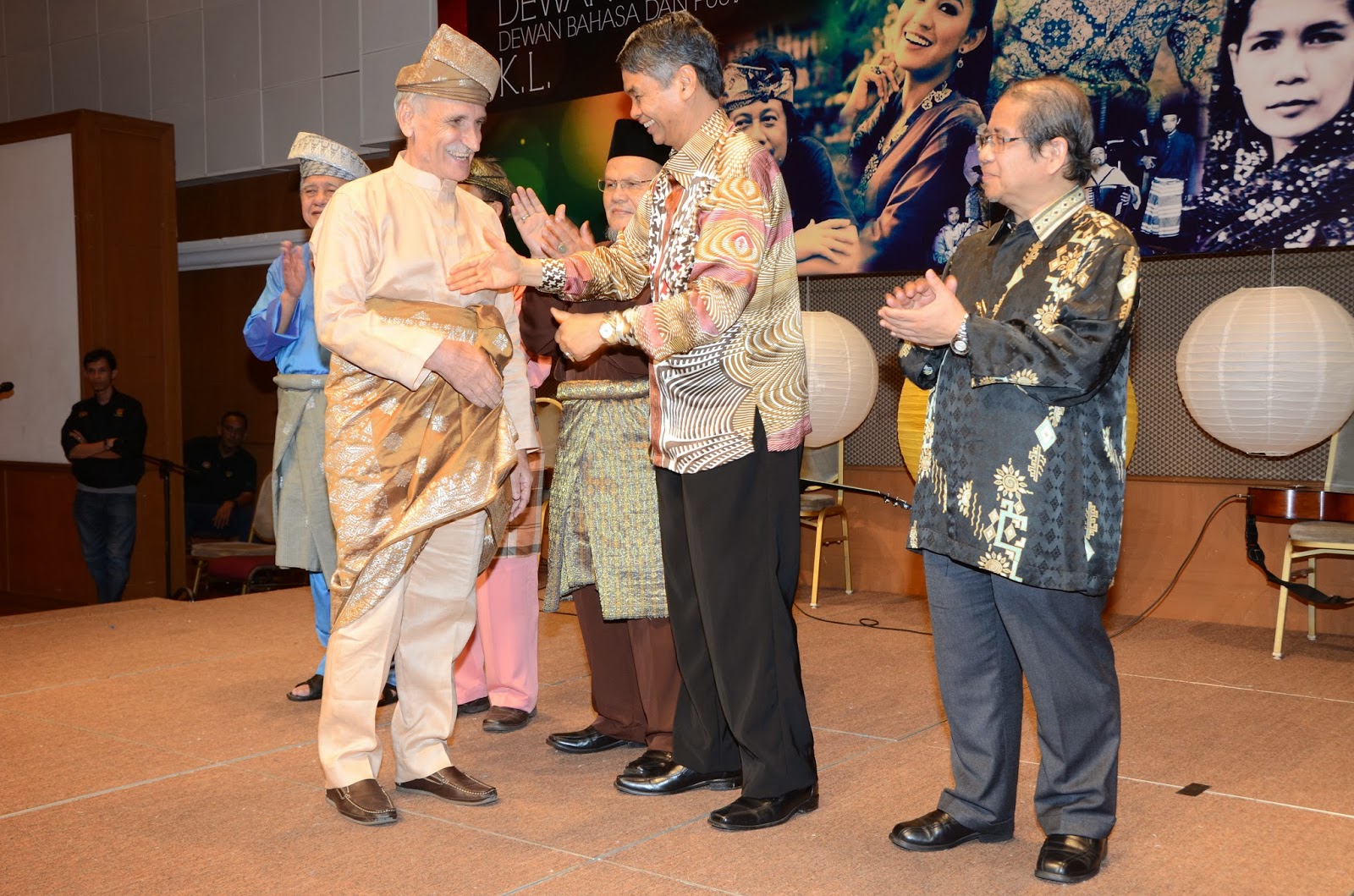 Dr Shafie Abu Bakar: Penobatan Tokoh Persuratan Nusantara Melayu Raya
