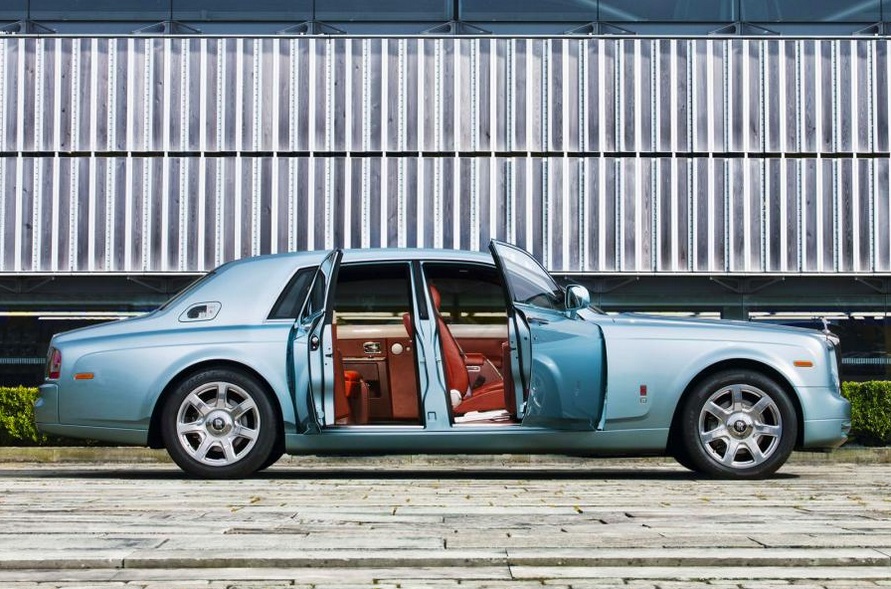 MUSCLE CAR COLLECTION : Rolls Royce Phantom 102EX The Most Expensive ...