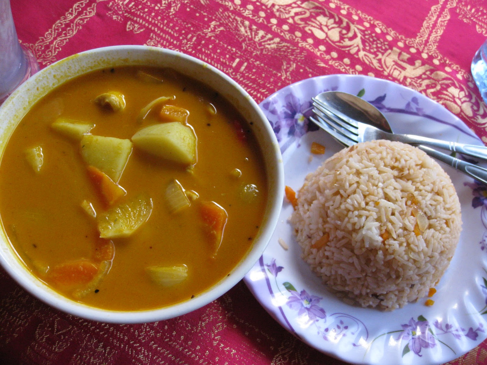 Point and Eat: Khmer Chicken curry