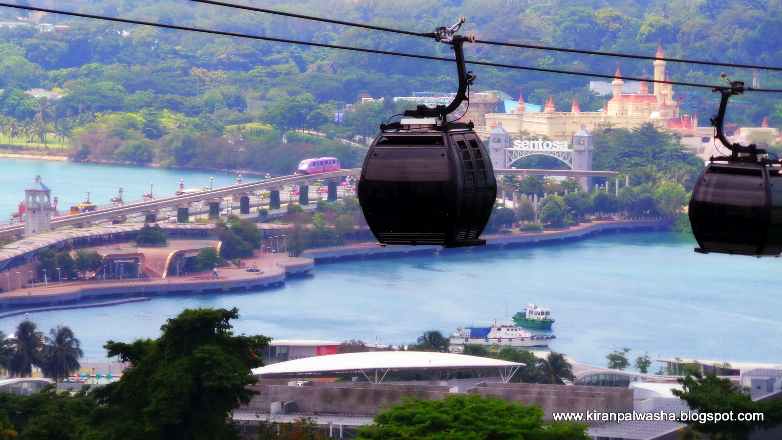 Romantic Mount Faber, The cable car ride.
