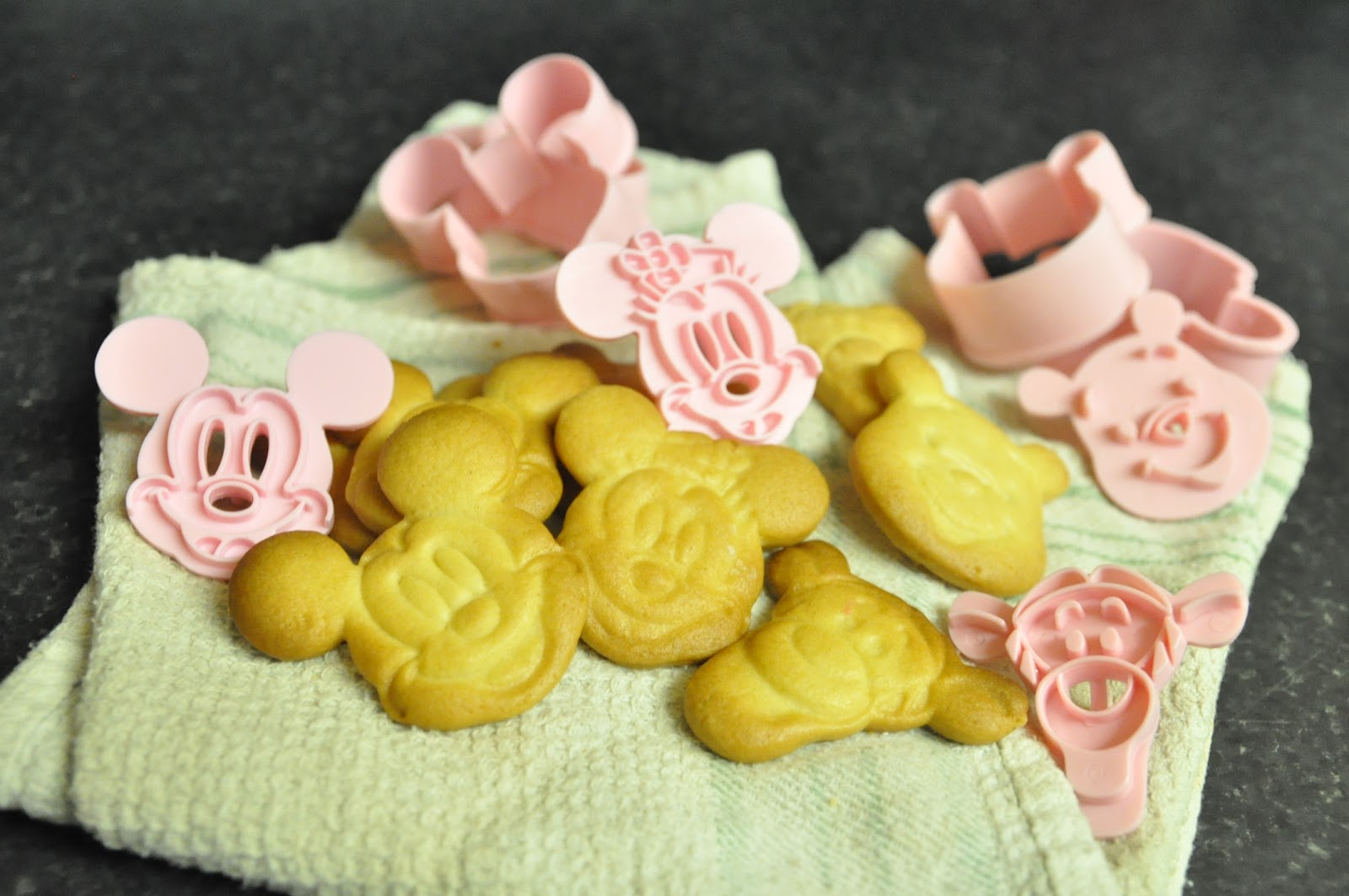 Baking Makes Perfect: Petits beurres Disney