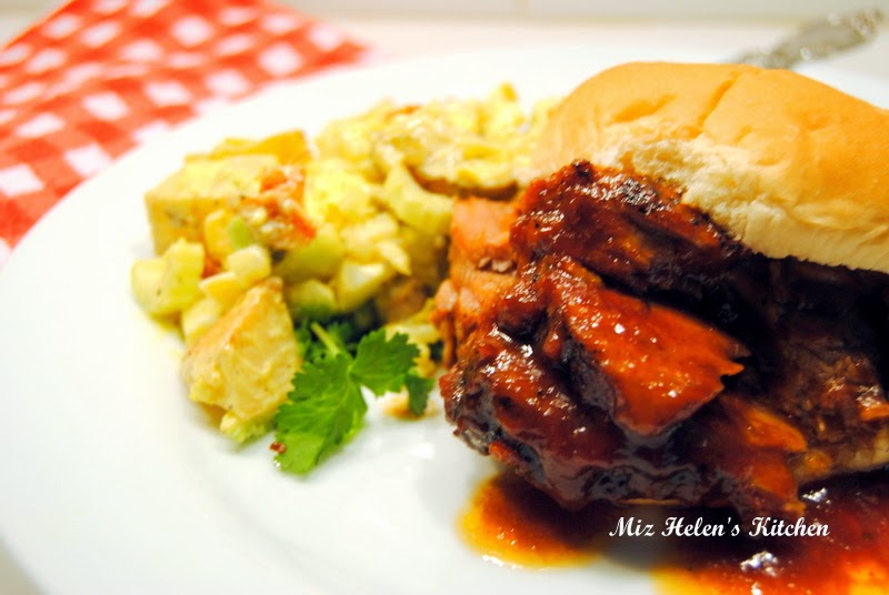 Slow Cooker Bar B Que Pork Roast