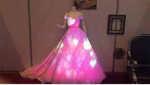 3D projection for wedding on dress and cake (video)