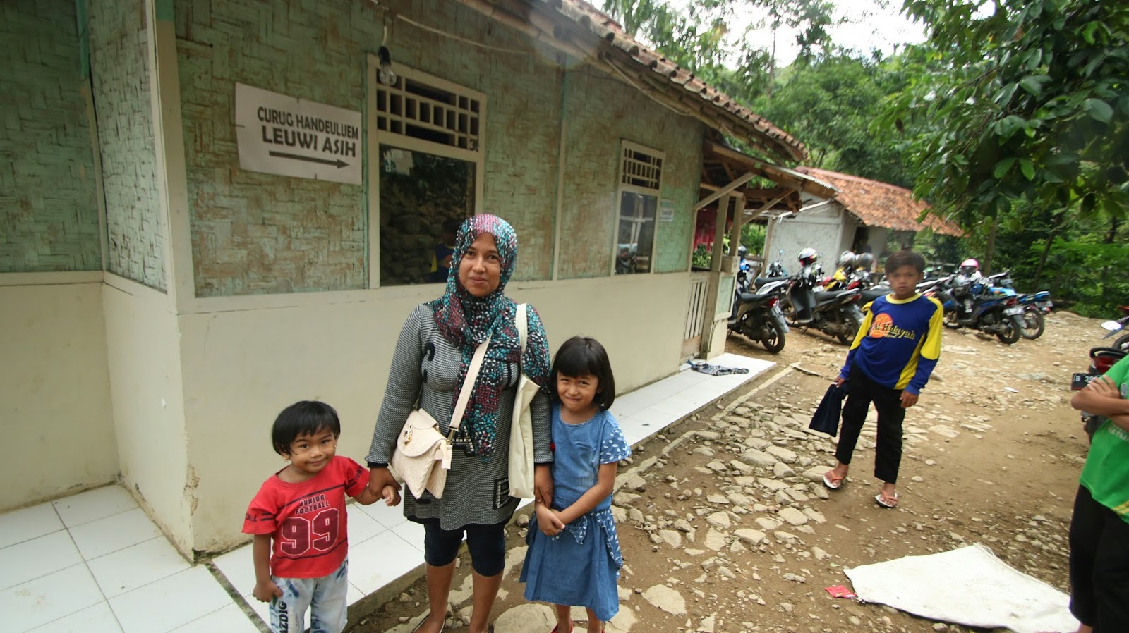 Curug Handeleum dan Leuwi Asih-Destinasi Wisata Baru di Sentul-Bogor