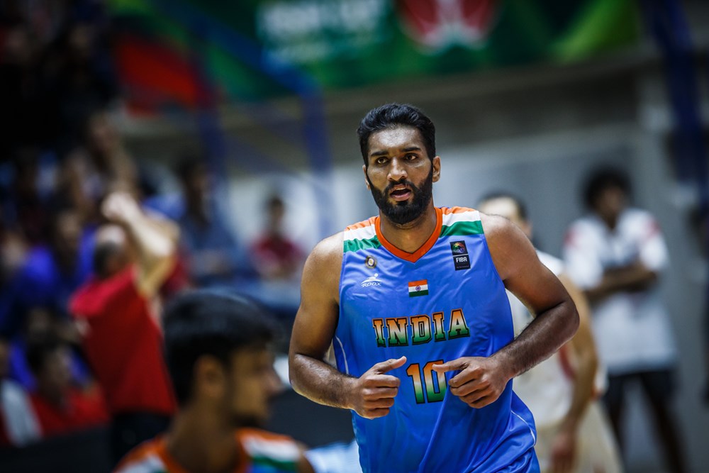 Hoopistani: Indian Basketball star Amritpal Singh has been signed by ...
