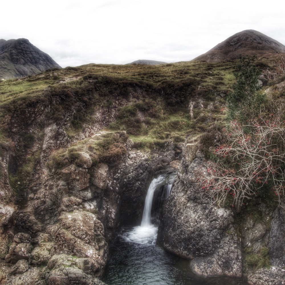 photo hebrides: waterfall, Torrin