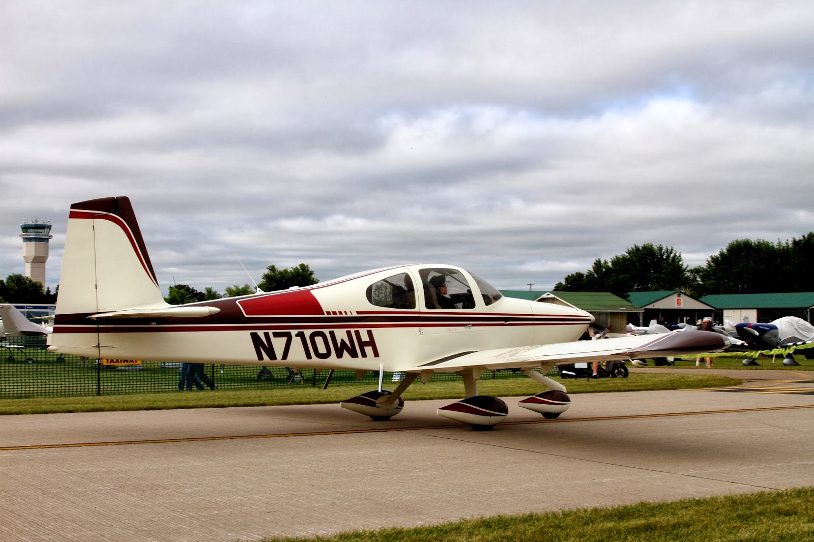 The Aero Experience: EAA AirVenture Oshkosh 2013: RVs All Around