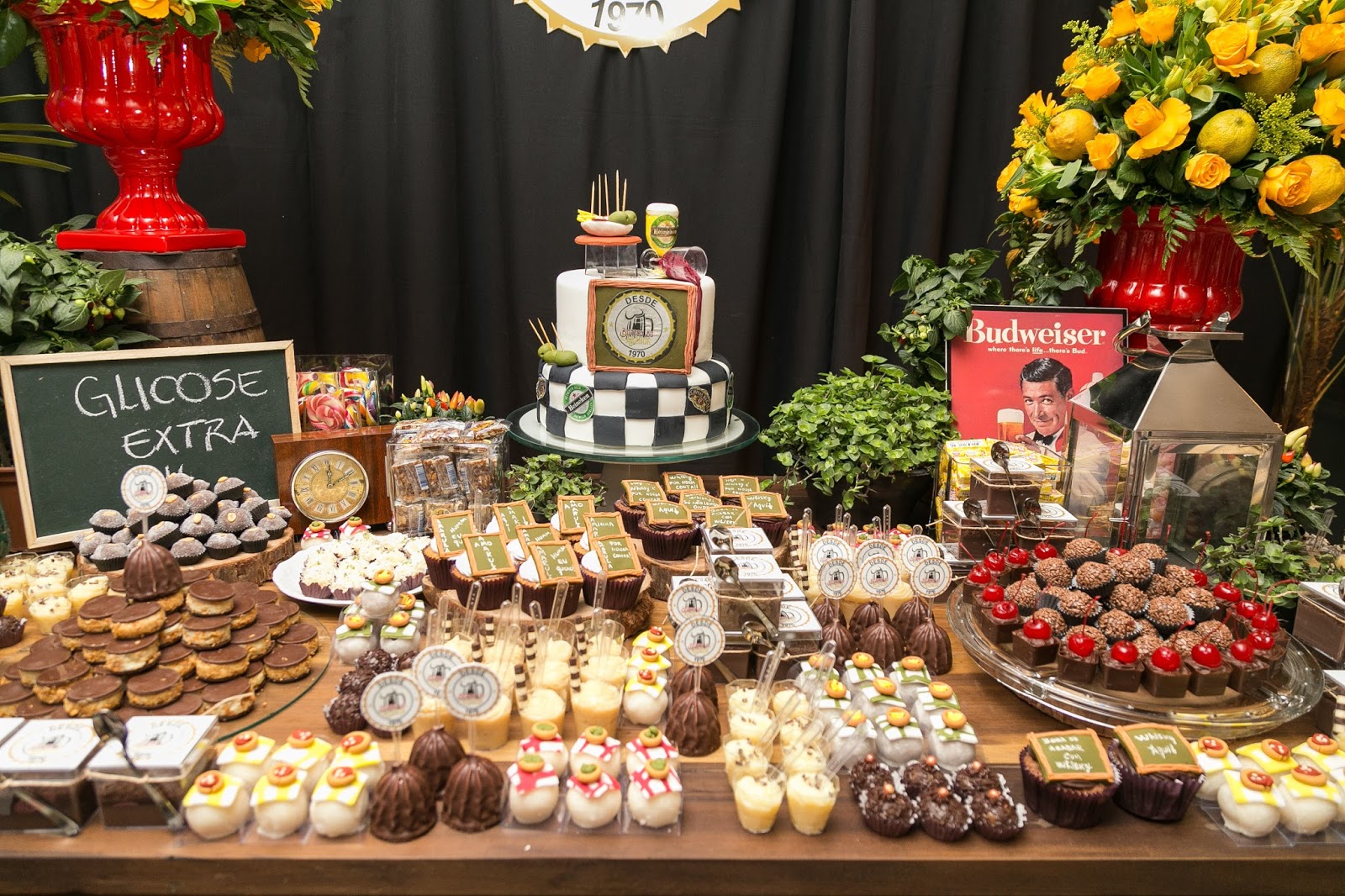 Léia Bez Arte com Açúcar : Bolo e doces festa tema Boteco