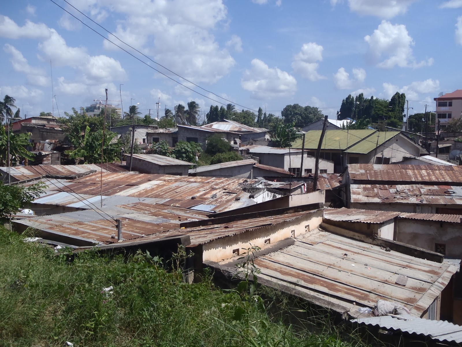 Tanzania: Mwizi - Container