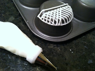 The Iced Queen: Royal Icing Baskets