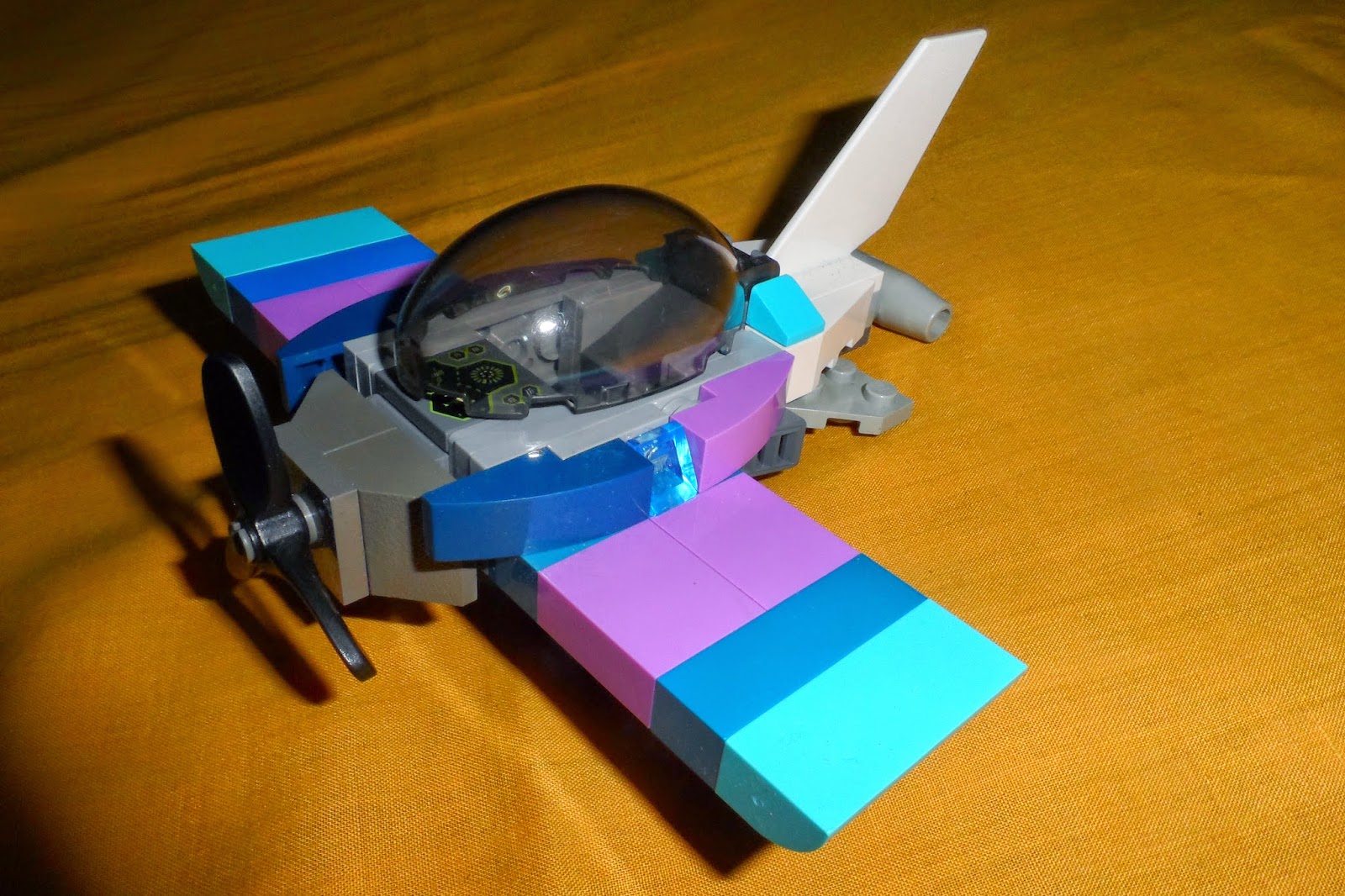 Taleweaver's Brick Stories: Tutorial: MOC Make your own Lego Airplane