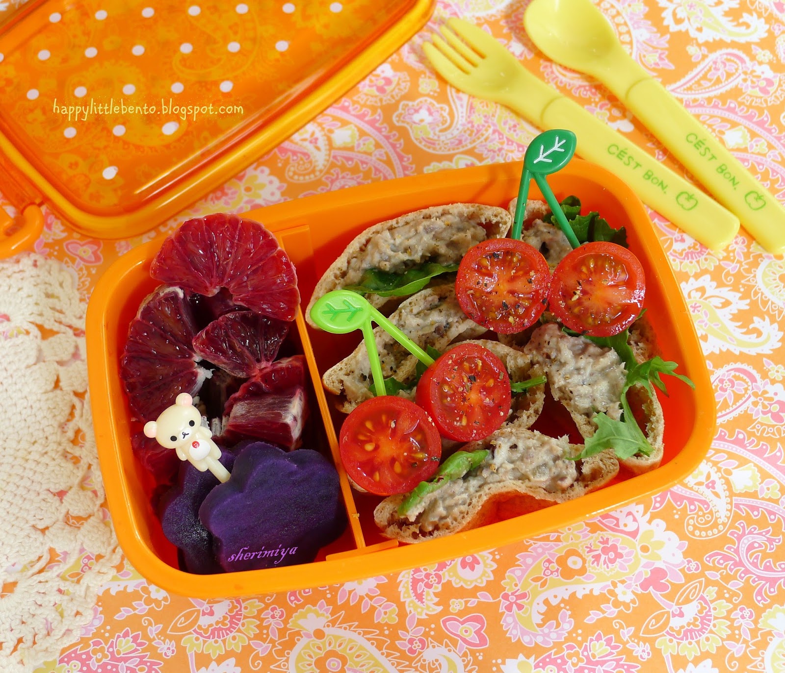 Happy Little Bento: Mini Pita Bread Pocket Sandwich Bento