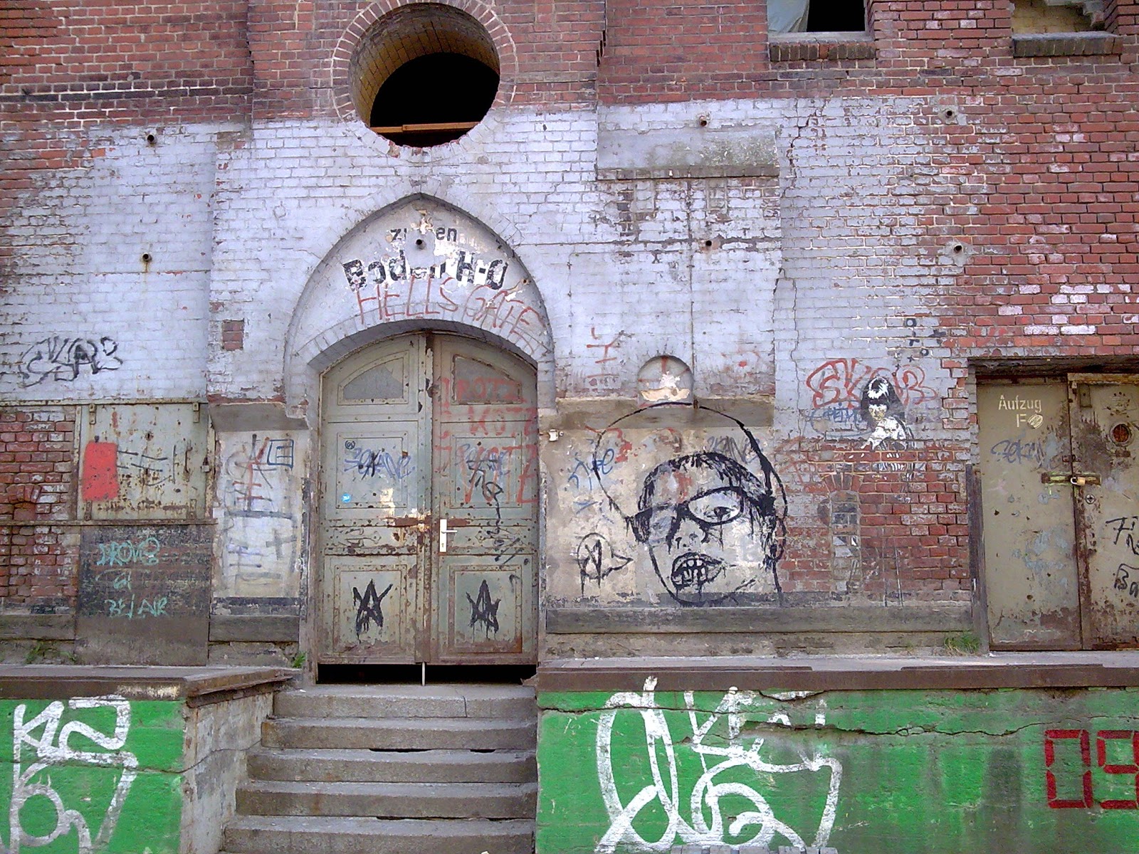 grossbeerenstrasse kreuzberg: Oster - Fotosafari durchn Kiez im prallen ...