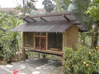 HD Animals: outdoor rabbit cages