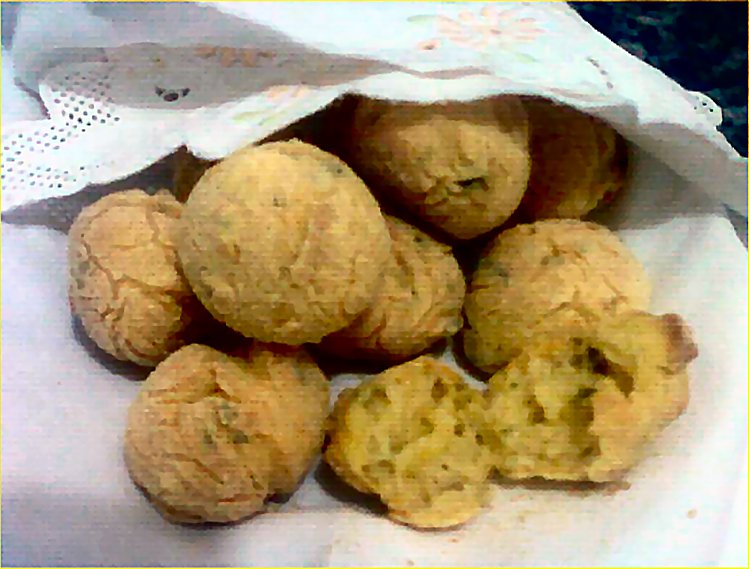 HELPRADO: 3 DEDOS DE PROSA E A RECEITA DA BROA SALGADA DE FUBÁ