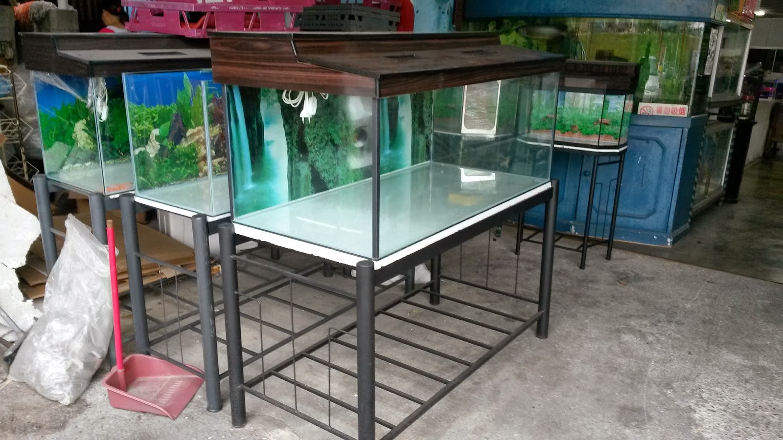 .: AKUARIUM 4 × 2 × 2