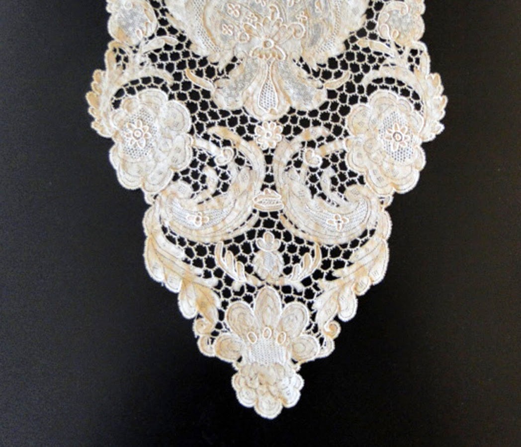 Buyer & Seller of Antique Lace, Fine Linens, Vintage Clothing, Haute ...