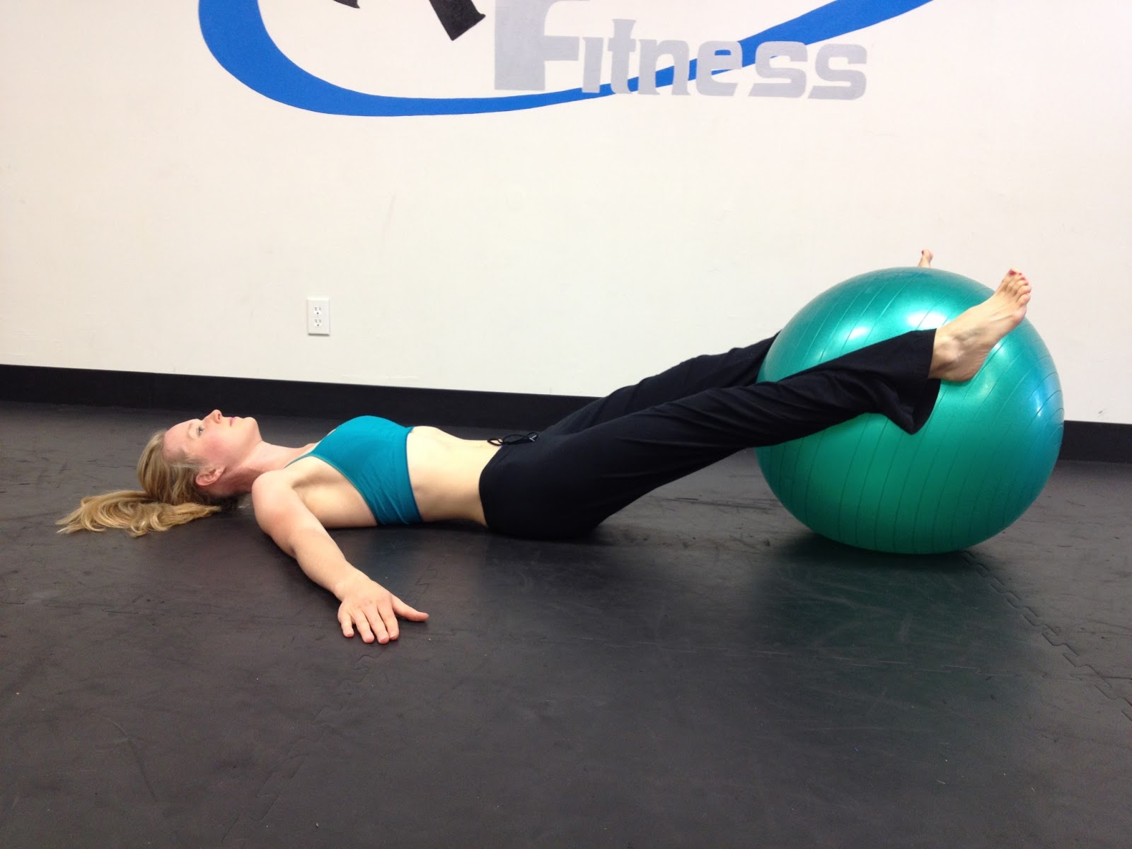 Be Well With Janell: Core Workout with the Leg Roll!