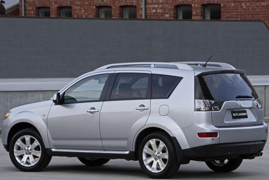 Mitsubishi Outlander 2.4 MIVEC 1440x900 Pixel