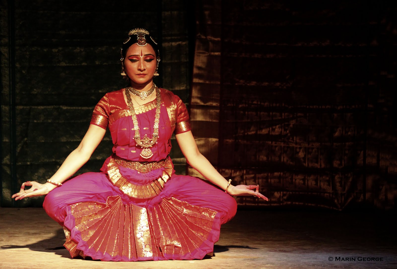 happilybubblewrapped: Arghya Dance festival