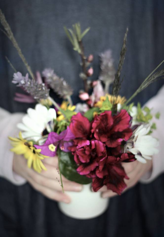 maker*land.: Paper-cup posies