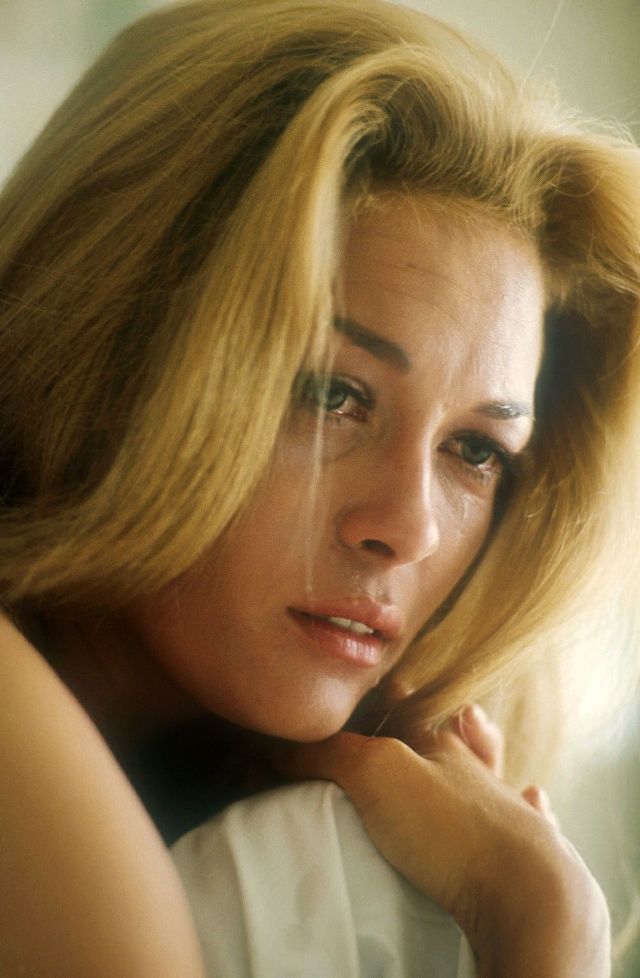 50 Gorgeous Photos of Faye Dunaway in the 1960s and Early 1970s ...