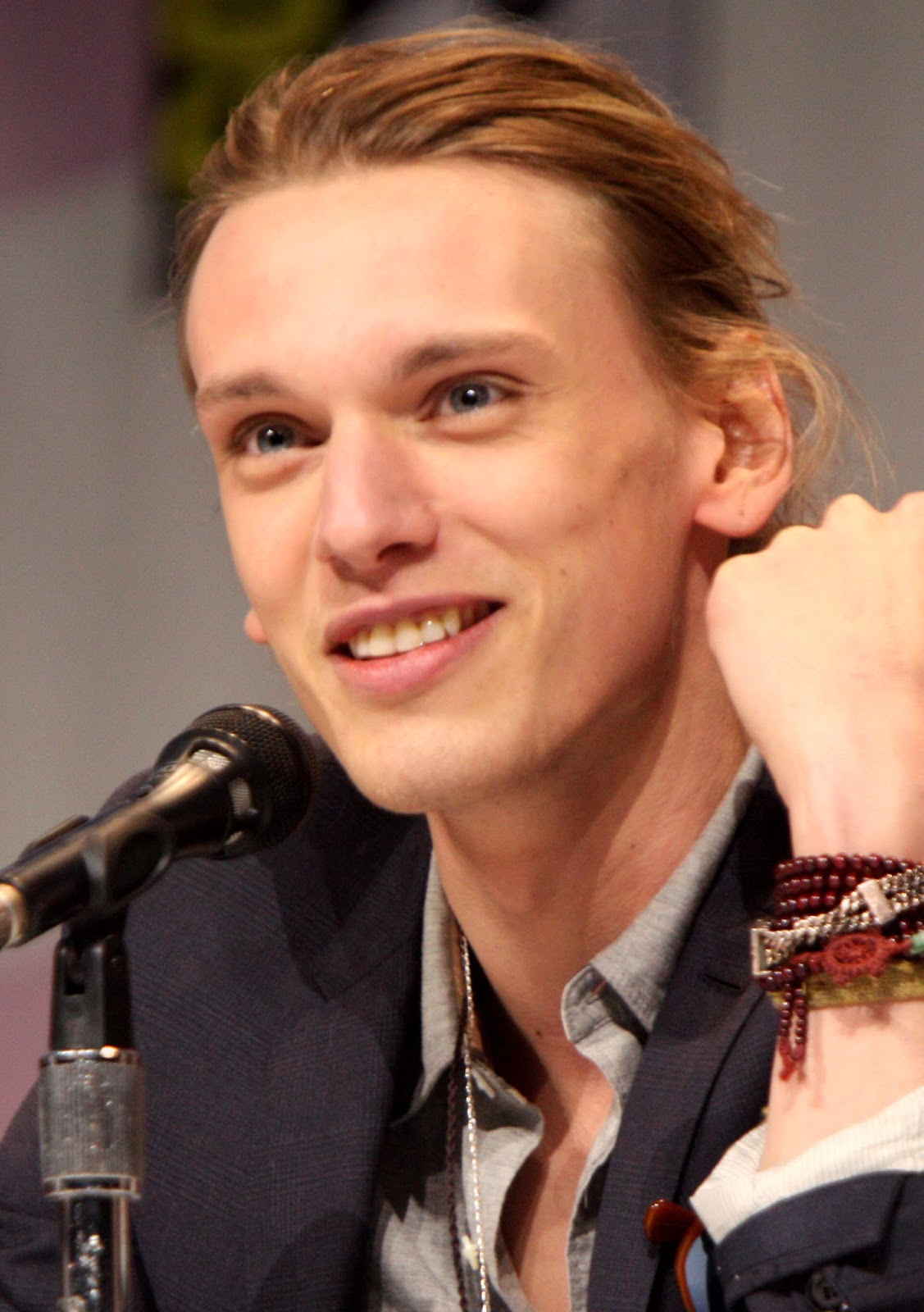Shadowhunters Türkiye: Jamie Bower Ölümcül Oyuncaklar'ın Devamı ...