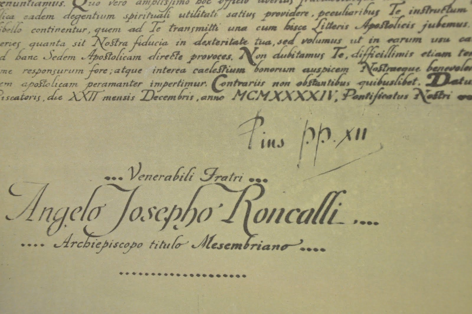 Orbis Catholicus Secundus: Signature of Pius XII: Santo Subito