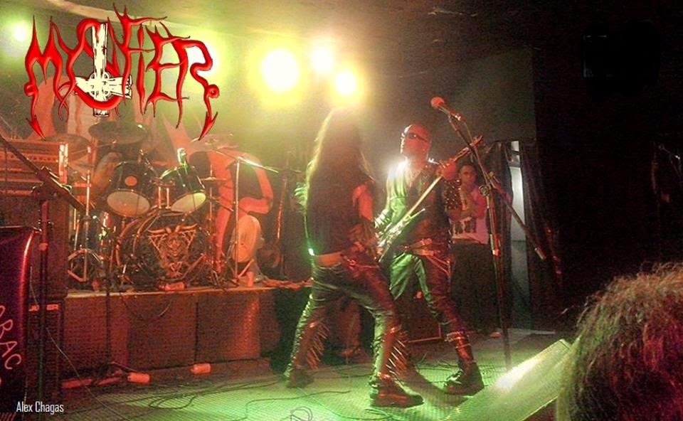 escarro napalm : Mystifier em Nossa Senhora da Glória