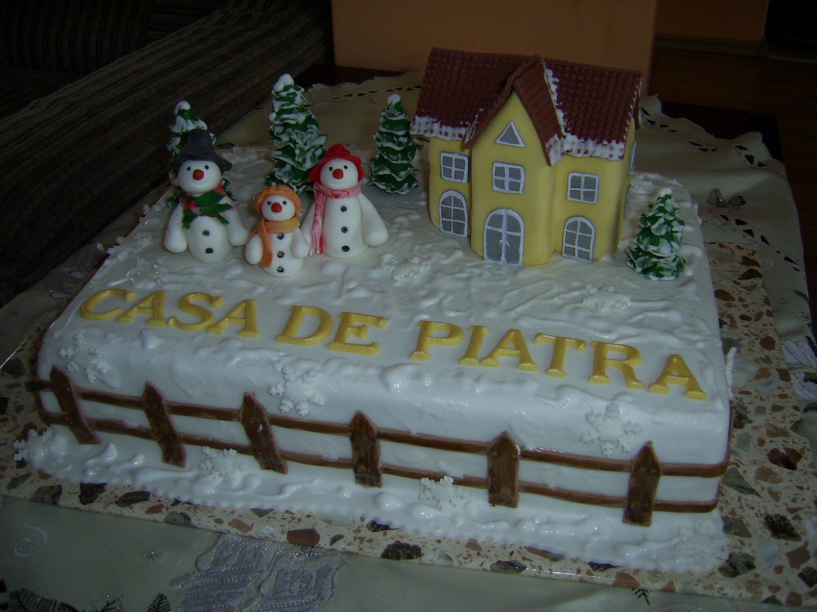 Mama-Mio Cakes: Tort " Casa de piatra!"