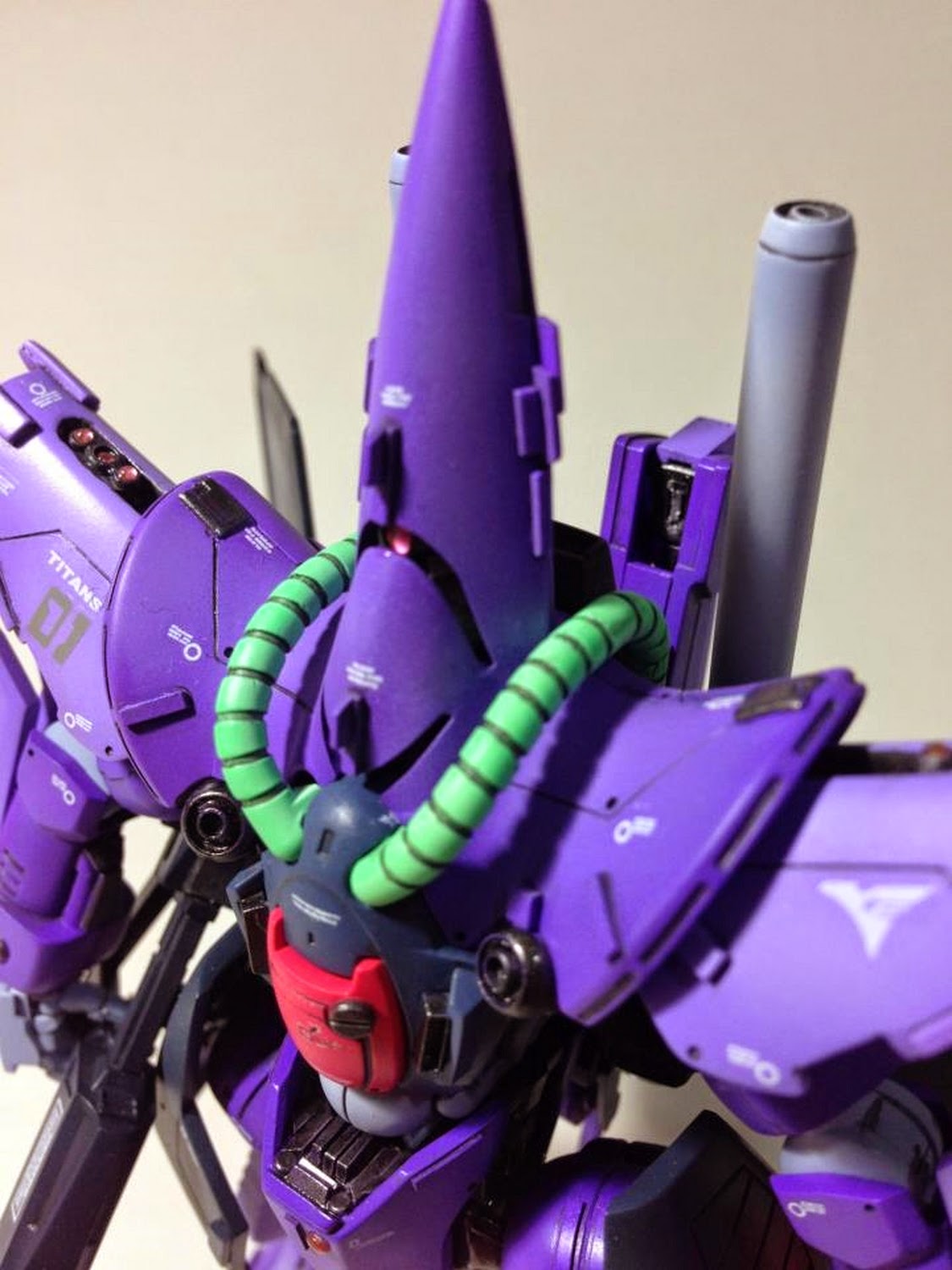 Custom Build: HGUC 1/144 Hambrabi "detailed"