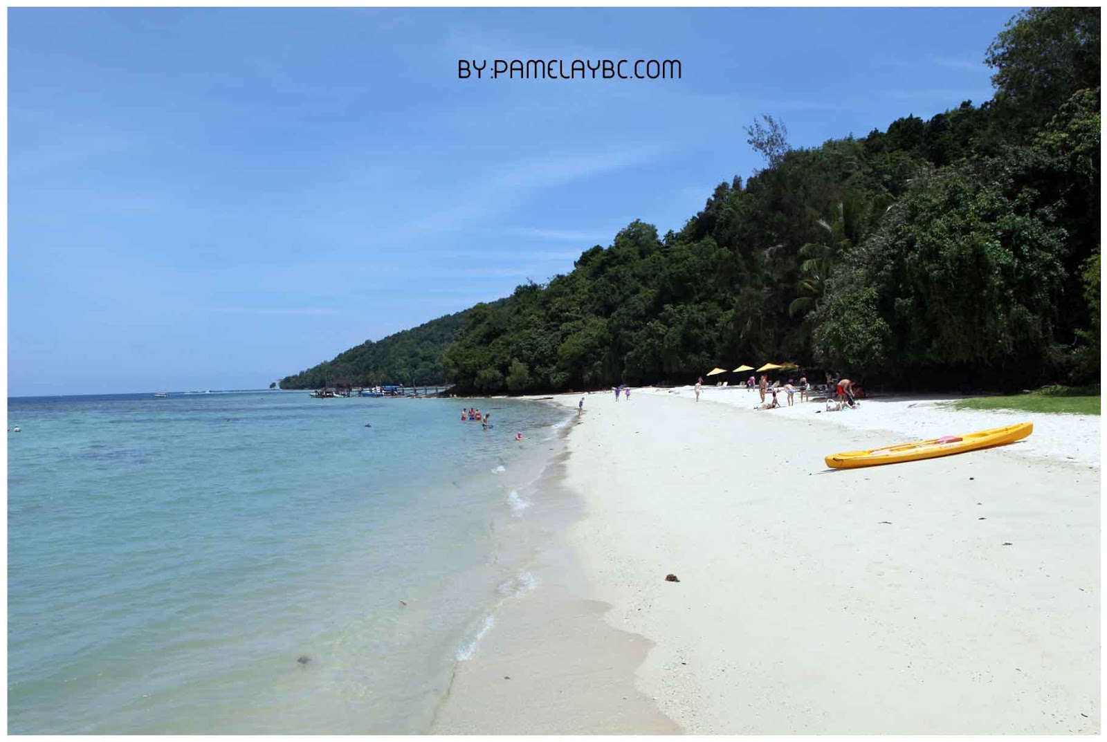 RELAXING IN MANUKAN ISLAND | Malaysian Foodie