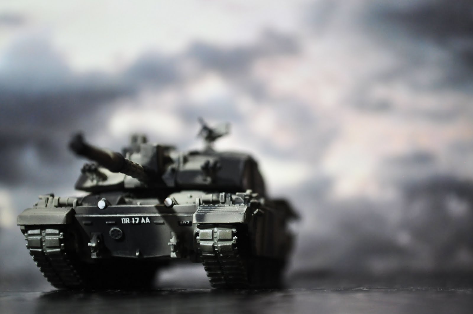 Toy Construct: The Challenger 2 Tank