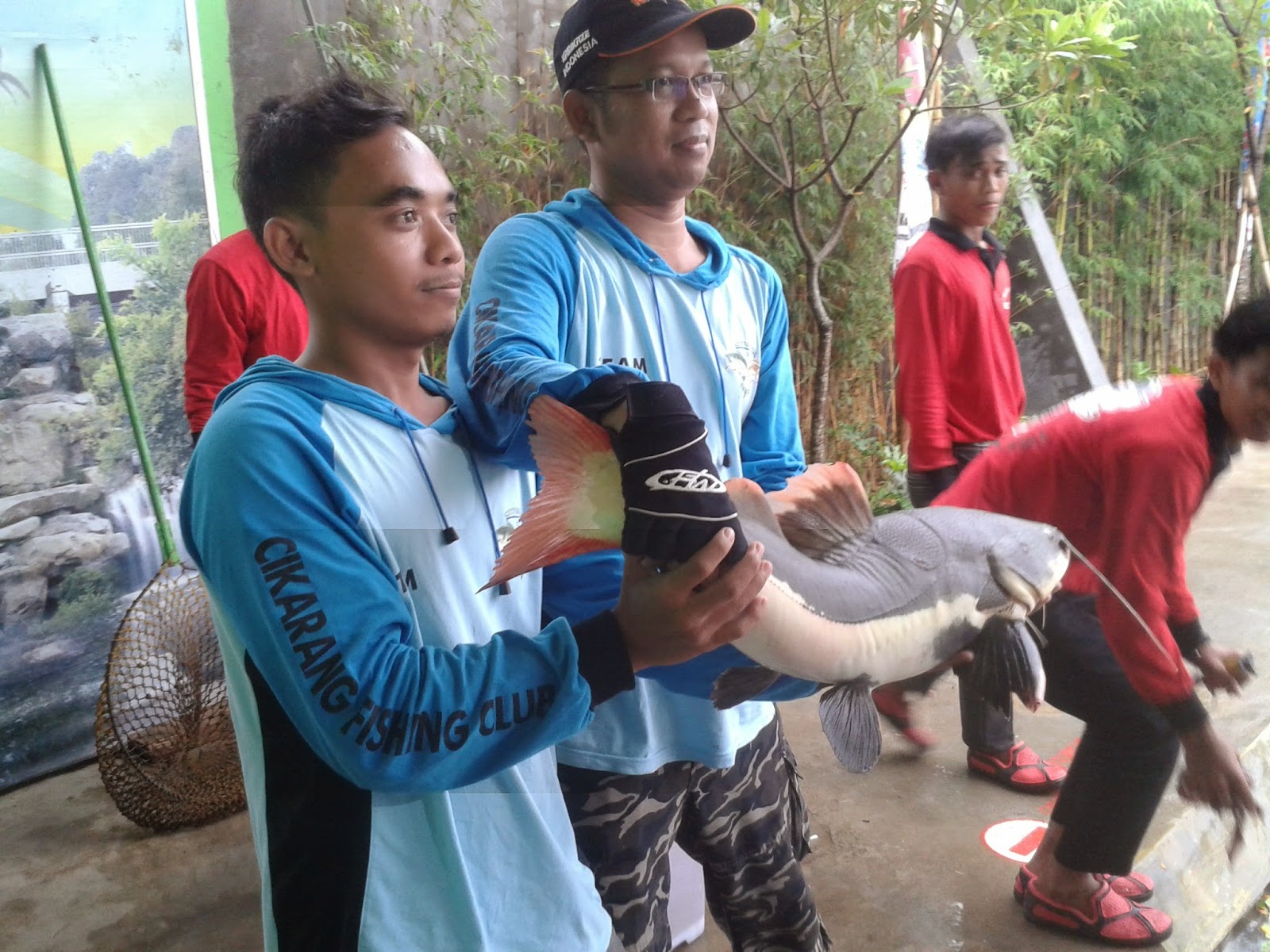 mancing bareng di pemancingan saung desa ~ cikarang fishing club