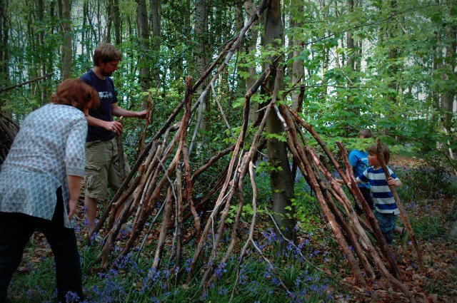 Littlegreenshed - UK Lifestyle Blog: easter den building