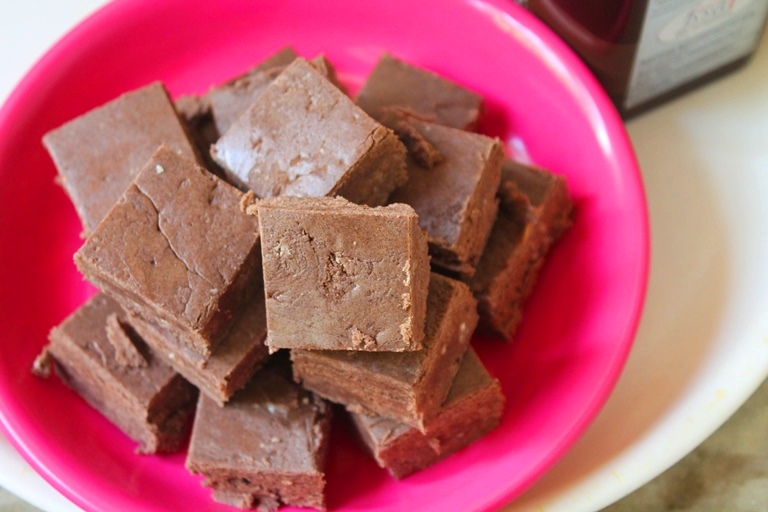 Homemade Chocolates Recipe | Chocolates with Cocoa