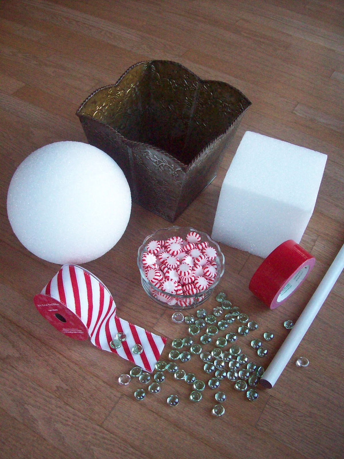 DIY PEPPERMINT TOPIARY TREES!