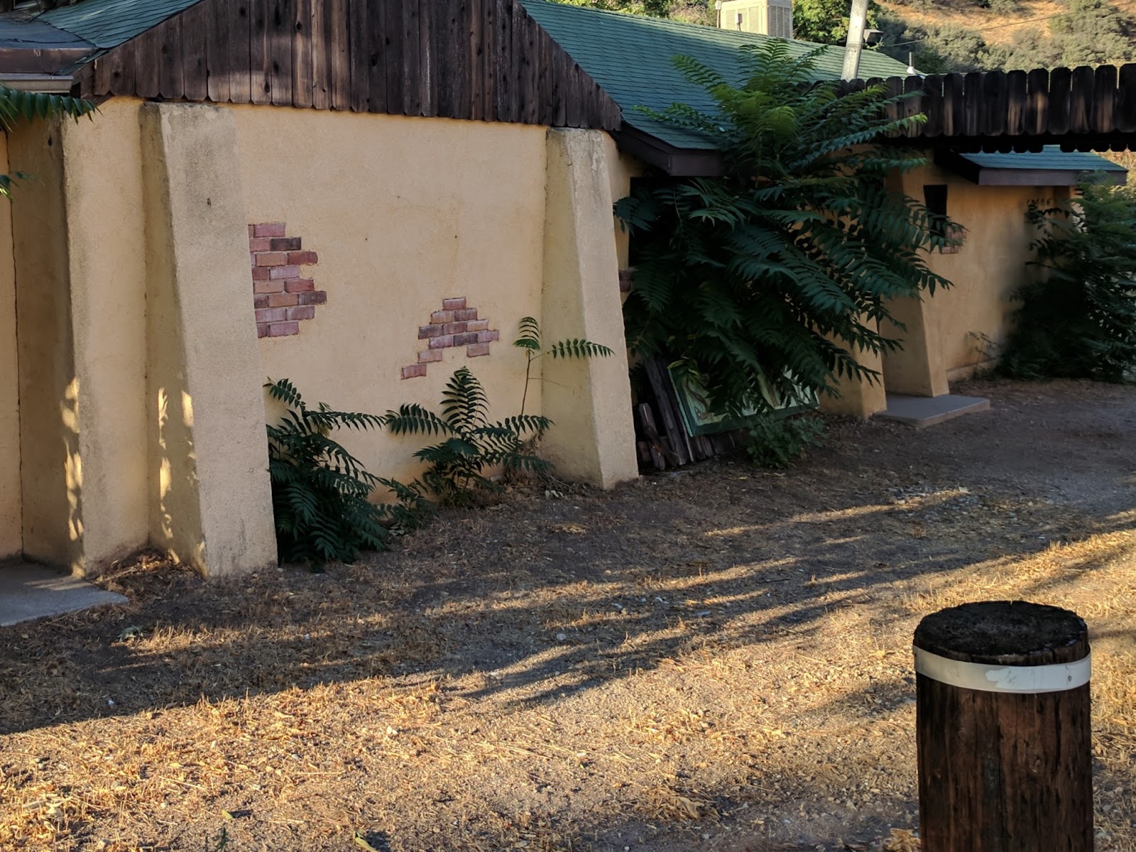 Filming Locations of Chicago and Los Angeles: Charmed: Season 3 ...