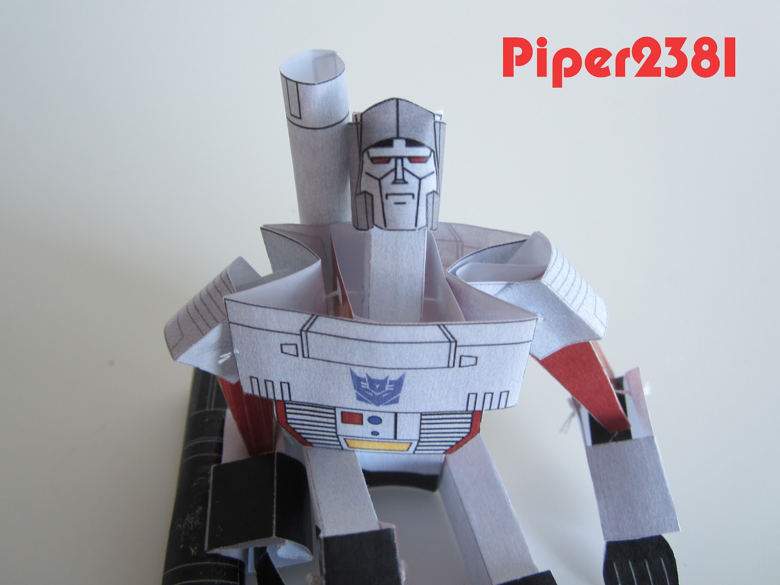 Piper2381: Megatron Papercraft